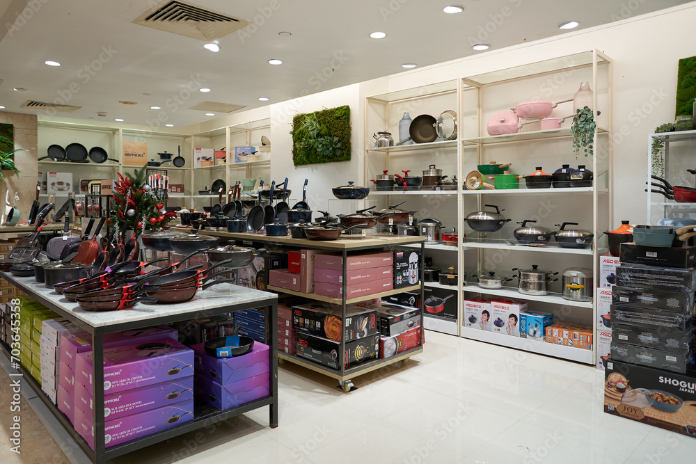 SINGAPORE - NOVEMBER 06, 2023: various cookware displayed at Metro ...