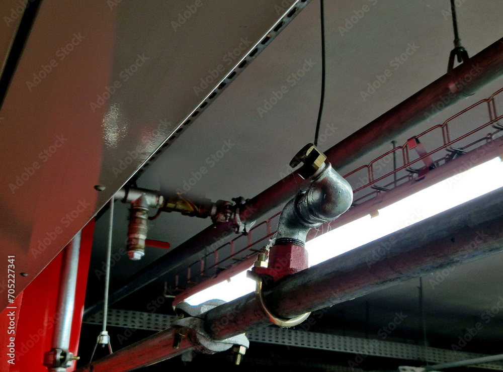 Foto de fire sprinkler or sprinkler head is component of a fire ...