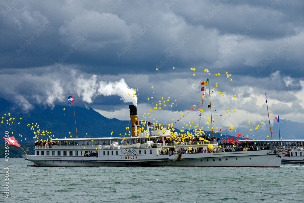 Foto de Nyon, canton Vaud, Switzerland, Europe - Parade Navale annual ...