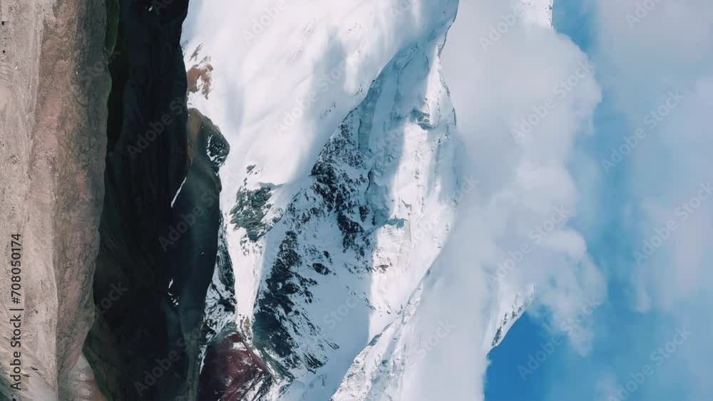 Vidéo Stock View of Lenin Peak, one of the highest peaks of Central ...