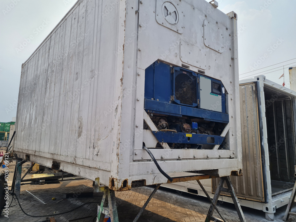 40 feet refrigerated container. Trailer trucks carry refrigerated ...