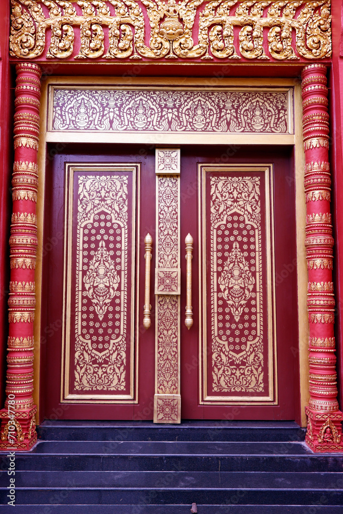 Tuol Sangkae Pagoda. Door decorated with Khmer motifs. Architecture ...