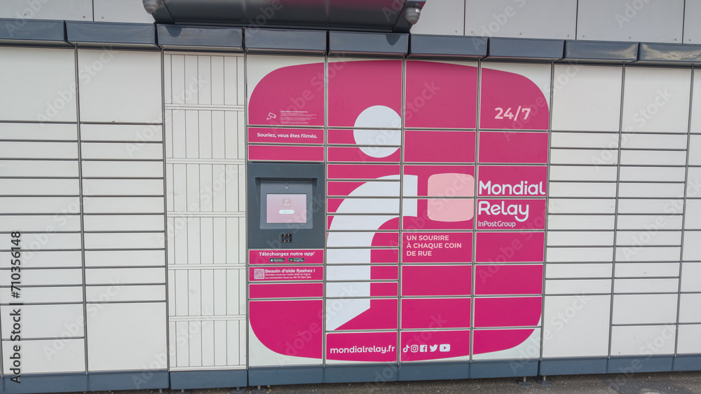 mondial relay sign text and brand logo hub Locker Delivery Store boxes ...