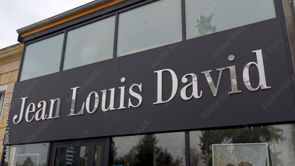 Jean Louis David sign text and brand logo chain facade france ...