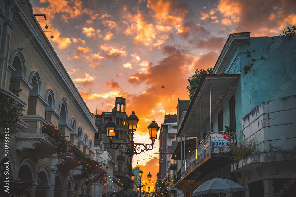 Atardecer en la Zona Colonial, Santo Domingo, República Dominicana ...