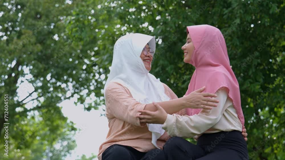 Vidéo Stock Muslim careful caregiver or nurse taking care of the ...