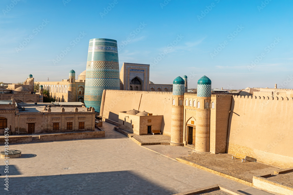 Night view of main gate of Khan's palace Kohna Ark, Khiva, Uzbekistan ...
