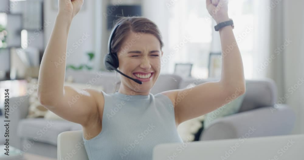 Vidéo Stock Woman, call center winner and home for success, winning and ...