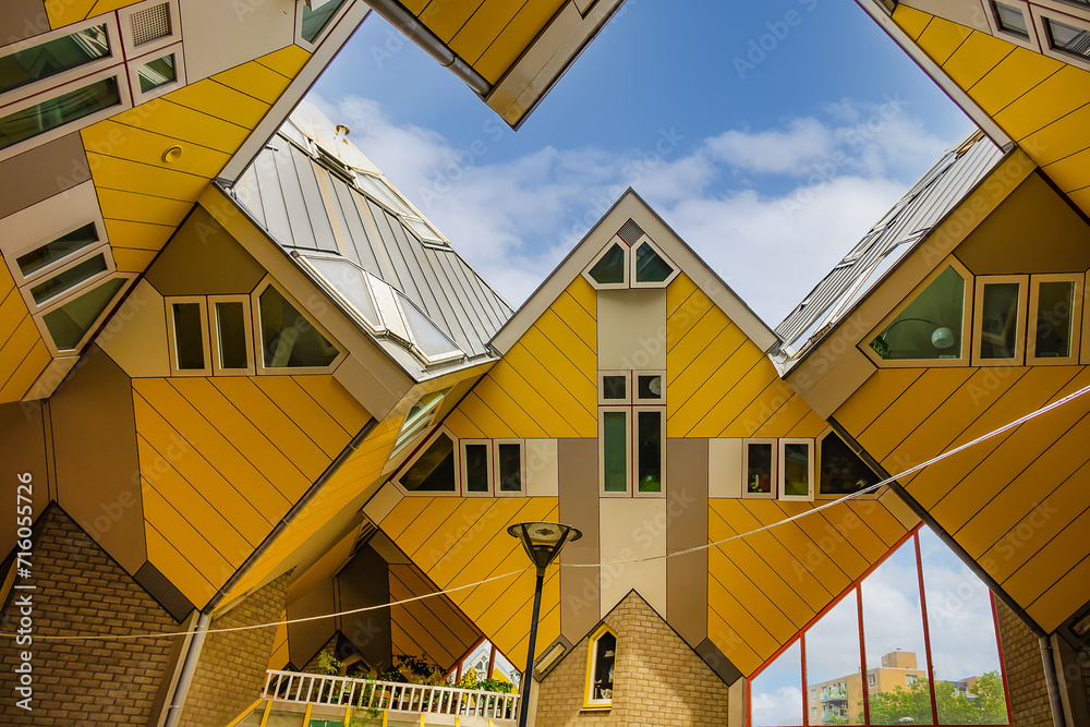 Famous houses built in Rotterdam - Cube houses (Kubuswoningen ...