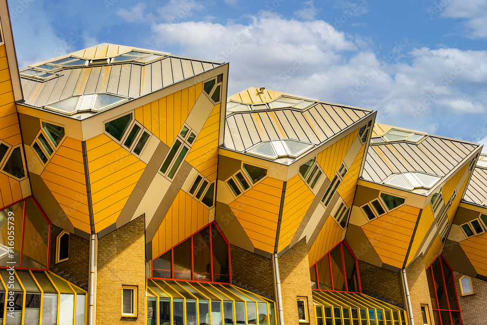Famous houses built in Rotterdam - Cube houses (Kubuswoningen ...
