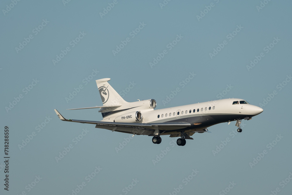 PH-UNC Jet Netherlands Dassault Falcon 7X jet in Zurich in Switzerland ...