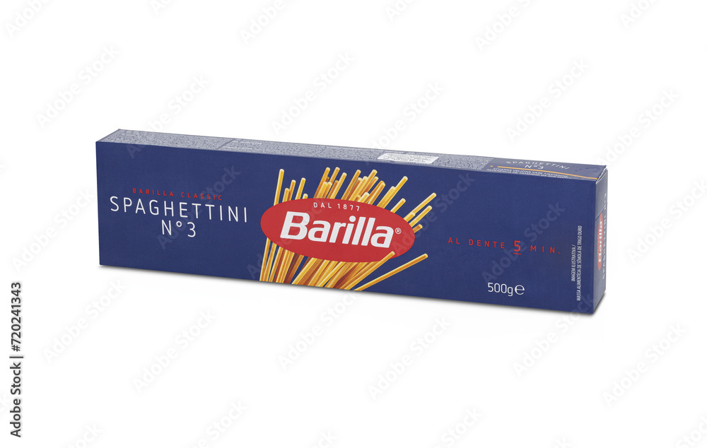 Front view of Barilla Spaghetti num 3 italian pasta on transparent ...