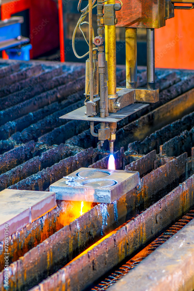 Laser welding of sheet metal with CNC, high-precision laser cutting of ...