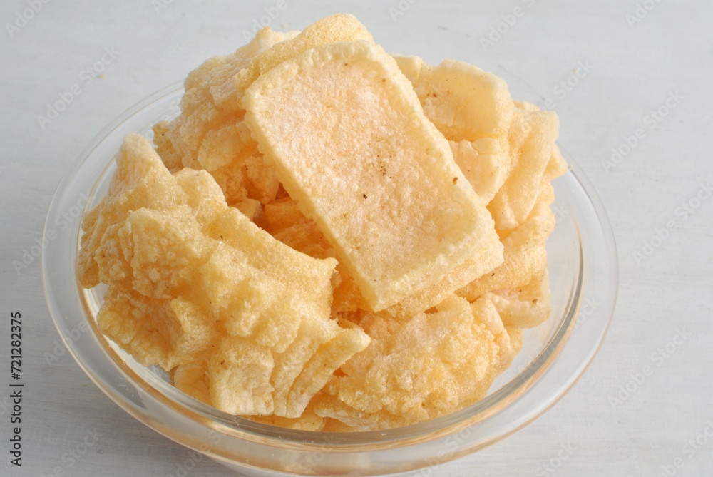 Bowl of brown kerupuk isolated on white. Krupuk,kerupuk,keropok ...