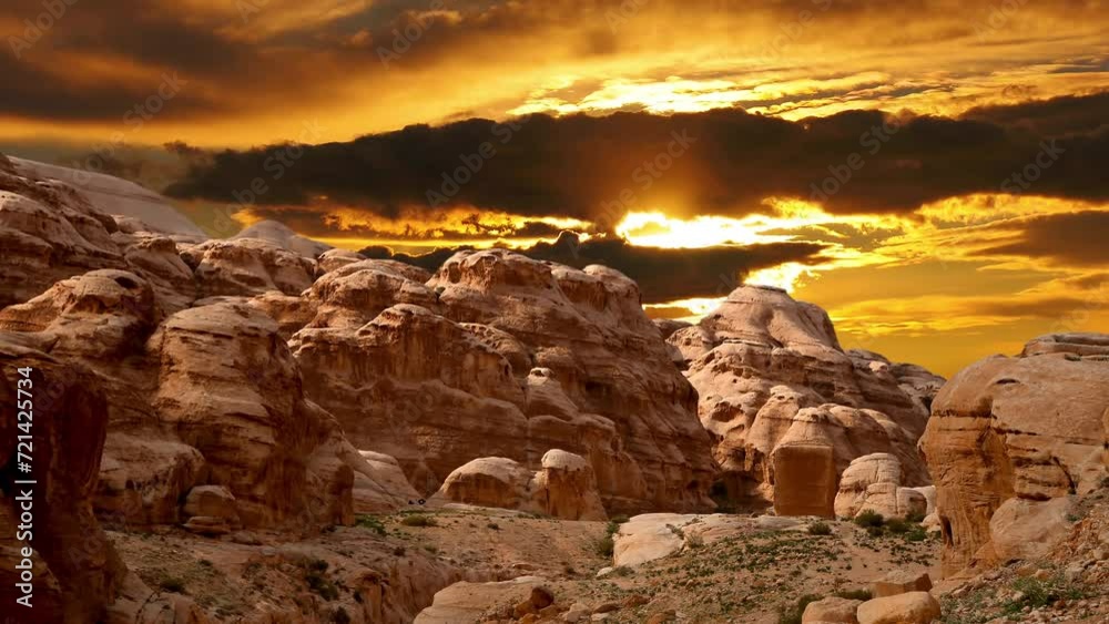 Vidéo Stock Mountains of Petra (against the background of the sunset ...