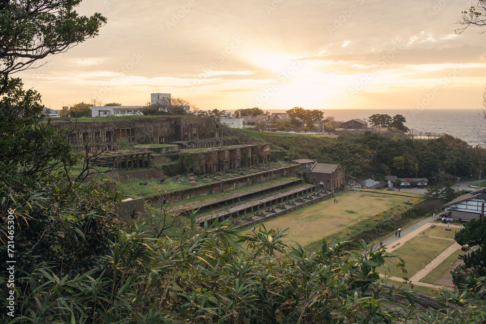 北沢浮遊選鉱場跡と夕焼け 新潟県・佐渡島のラピュタ Kitazawa Flotation Plant at sunset in Sado ...