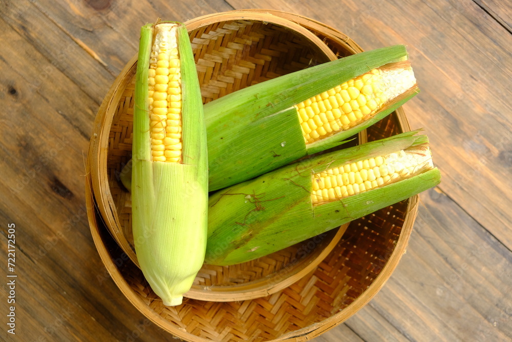 Jagung Manis. Sweet corn is one of the most important commercial maize ...