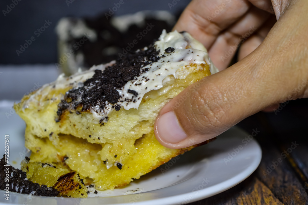 Roti Bakar Bandung is Popular Street Food from Bandung. Roti bakar ...