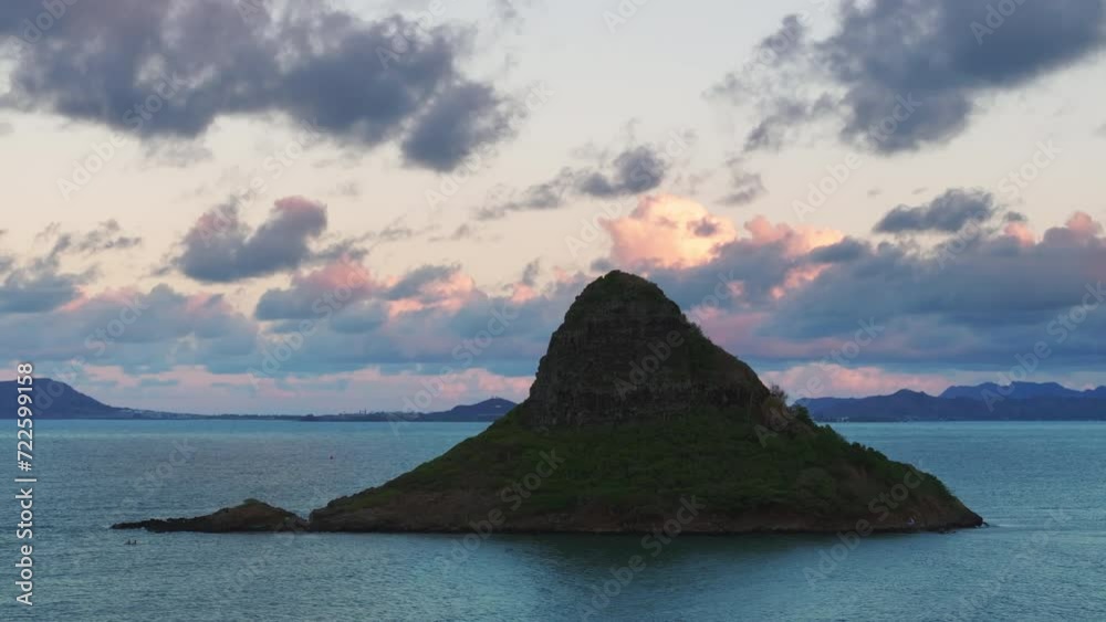 Outdoors adventure concept. Scenic Hawaiian landmark on Oahu island ...