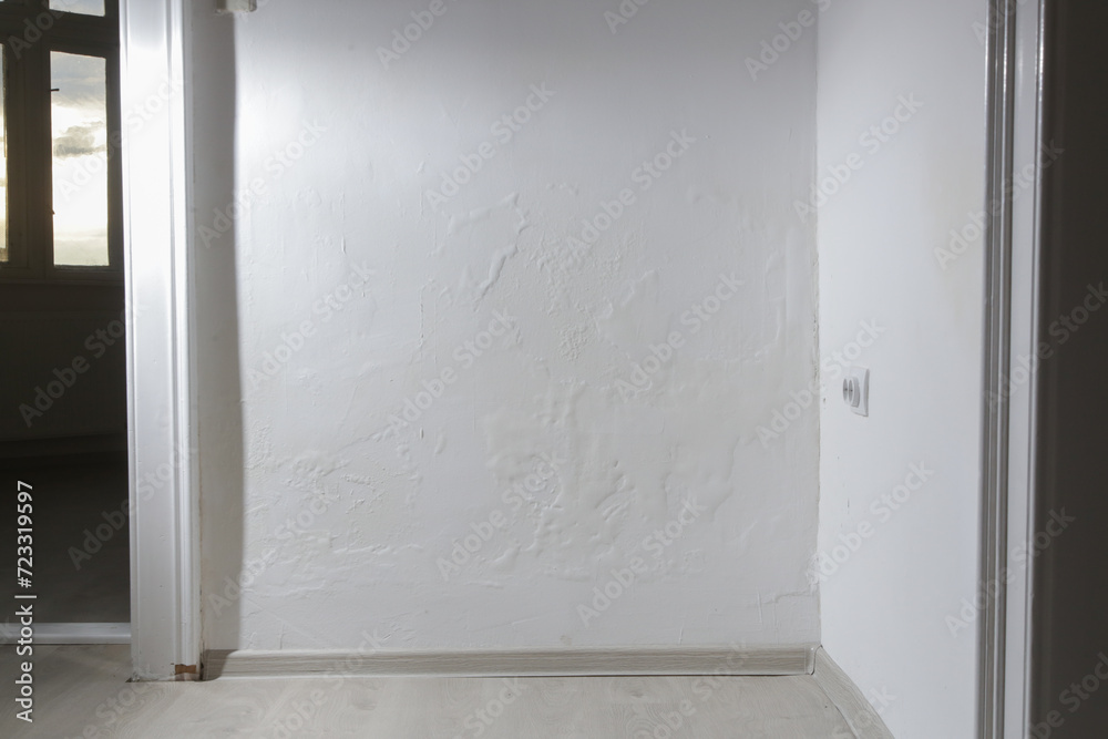 Saltpeter on the wall, Closeup of wall stained with water infiltration ...