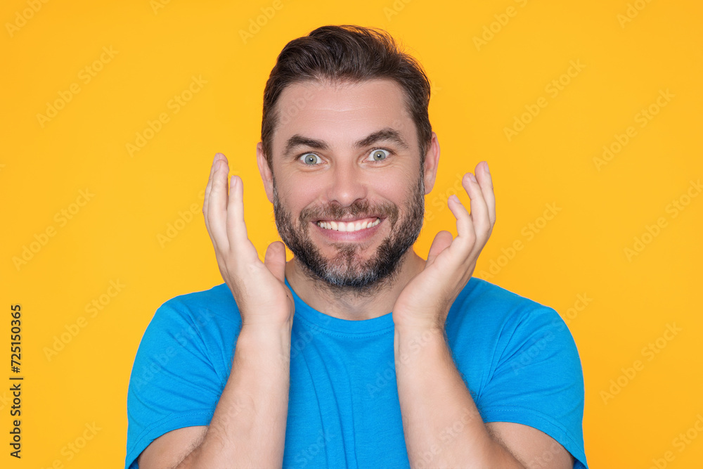 Portrait of surprised man. Wow, it's unbelievable. Shocked man opening ...