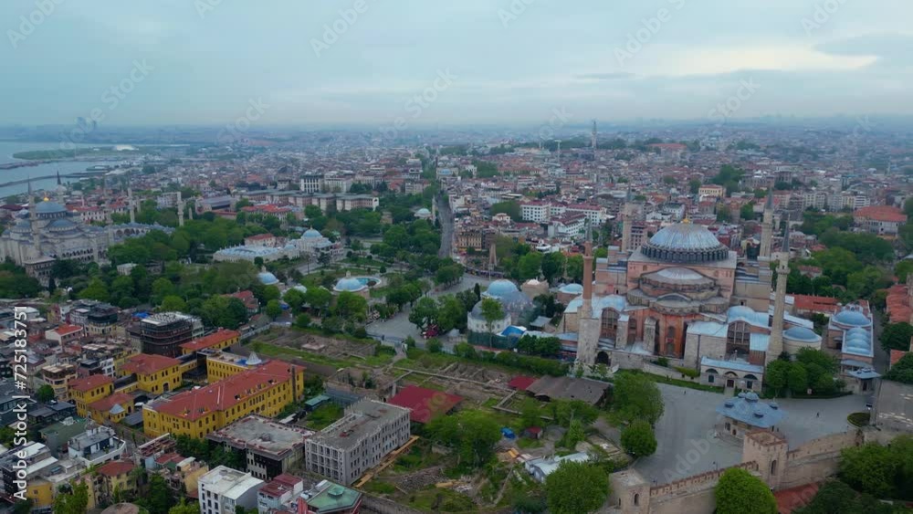 Stockvideon Blue Mosque and Hagia Sophia aerial view at Sultan Ahmet at ...
