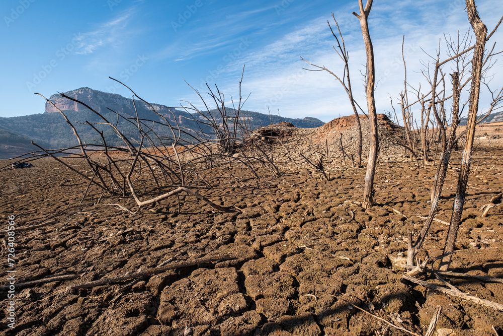 Desolate landscape of dry and broken land in the Sau reservoir, Panta ...