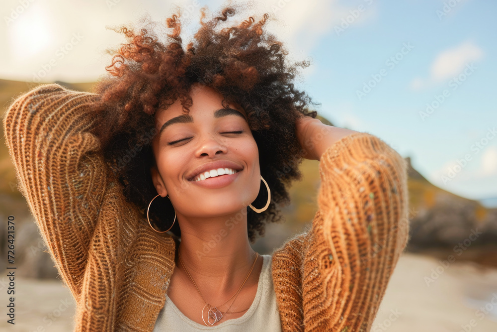 Portrait in the beach of a pleased 30 years old woman. Lifestyle ...