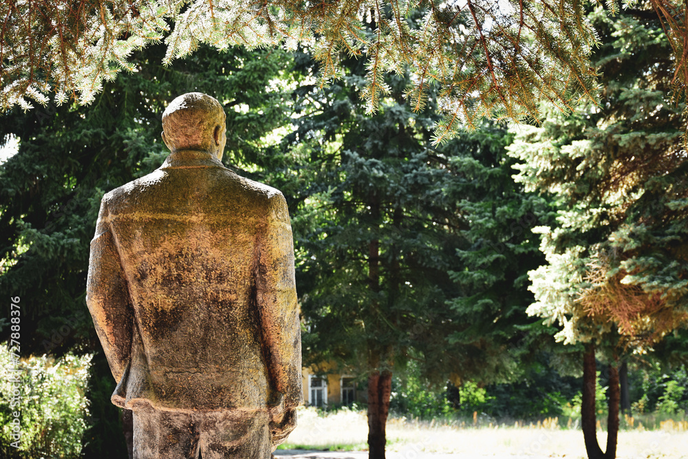 Lenin Statue Standing Tall in Abandoned Russian Barracks - Lost Place ...