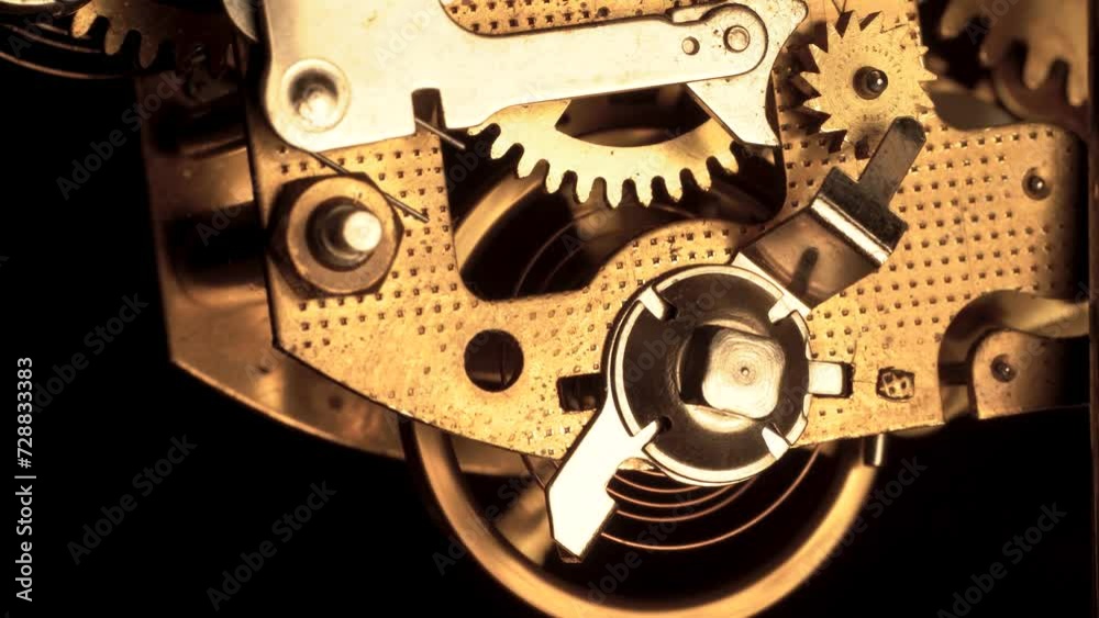 Vidéo Stock clockwork mechanism of an old ALARM CLOCK disassembled with ...