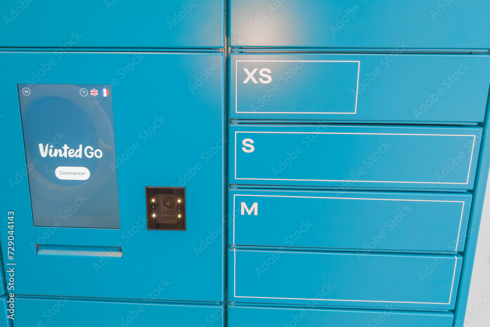 vinted go sign text and brand logo hub Locker Delivery Store box for self-service Stock-Foto ...