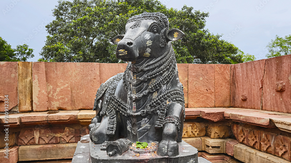 Beautifully Carved Statue of Nandi in Front of Kakatiya Rudreshwara ...