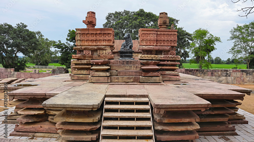 View of Nandi Mandapam in Front of Kakatiya Rudreshwara Temple ...