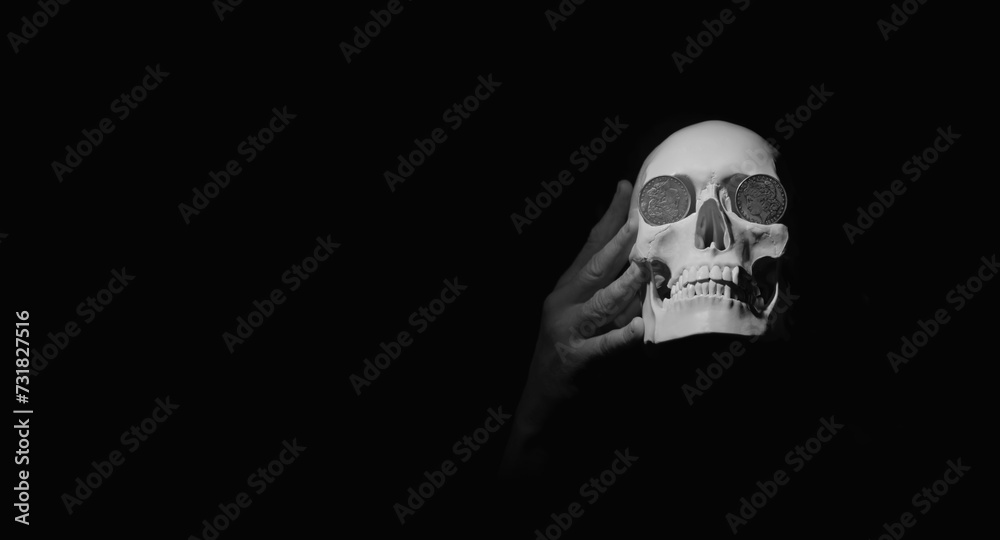 Symbol image of Charon's obol: myth about coins on the eyes of the dead ...