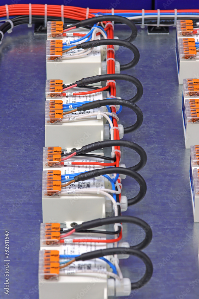 Foto de Current LED drivers for lighting control are installed in an ...