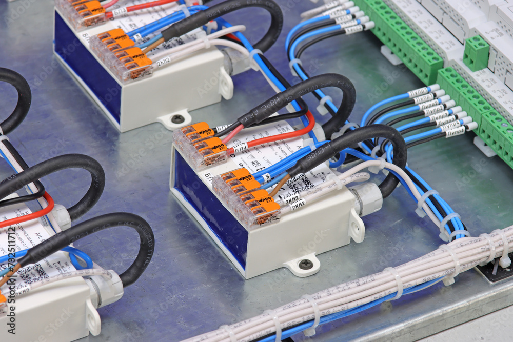 Foto de Current LED drivers for lighting control are installed in an ...