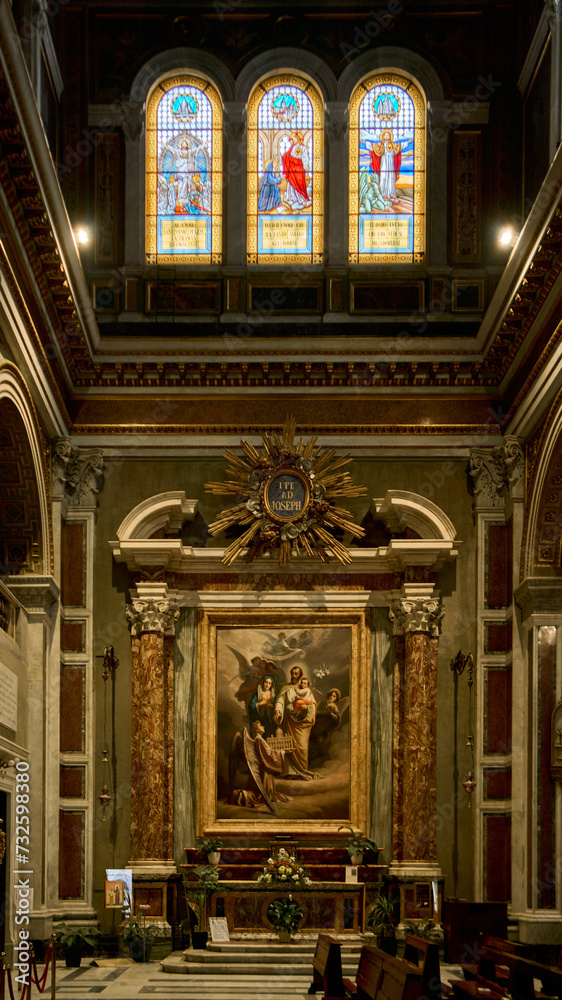 Side chapel of the Basilica del Sacro Cuore di Gesù, renaissance ...