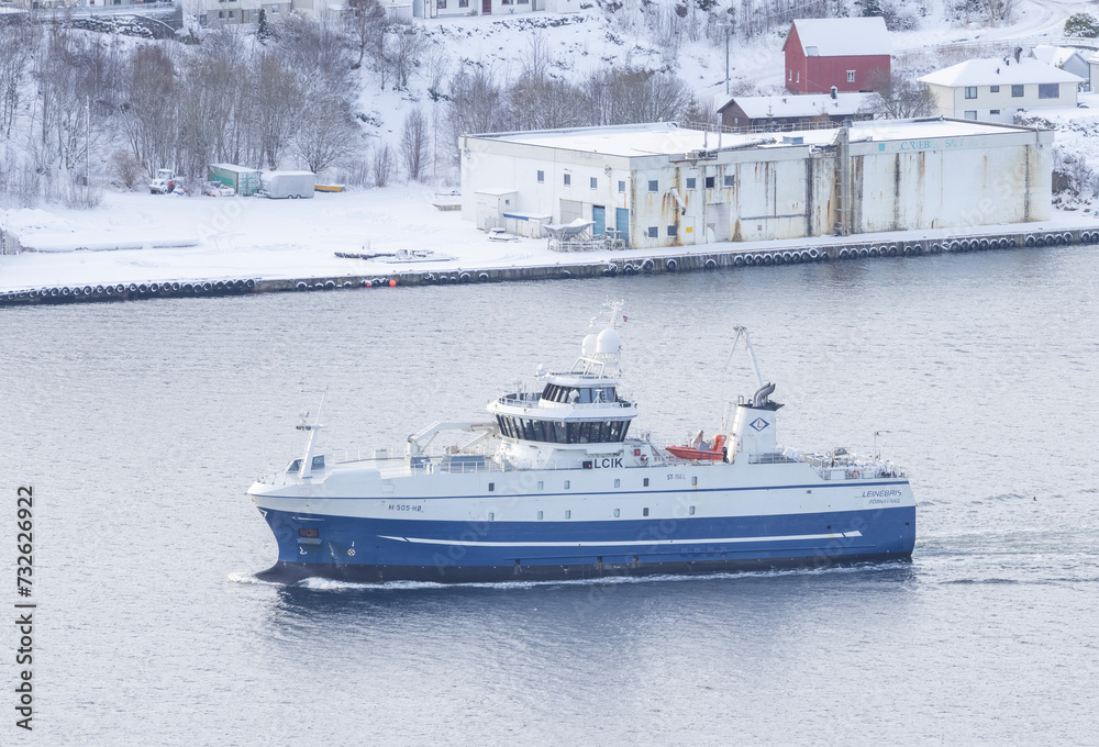 LEINEBRIS is a Fishing Vessel and is sailing under the flag of Norway ...