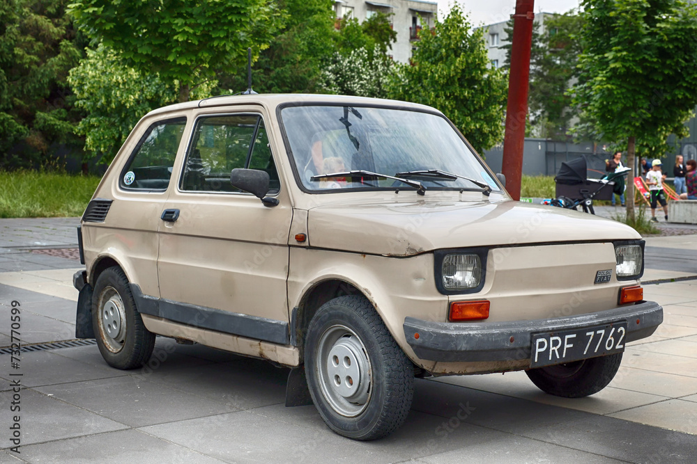 Mały polski fiat 126p na pokazie samochodów retro. Stock Photo | Adobe ...