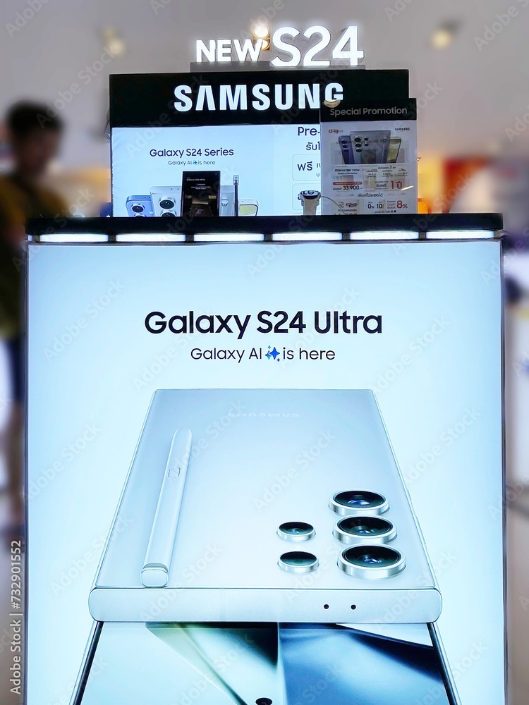 Samsung light box with advertising of latest innovative smartphone ...