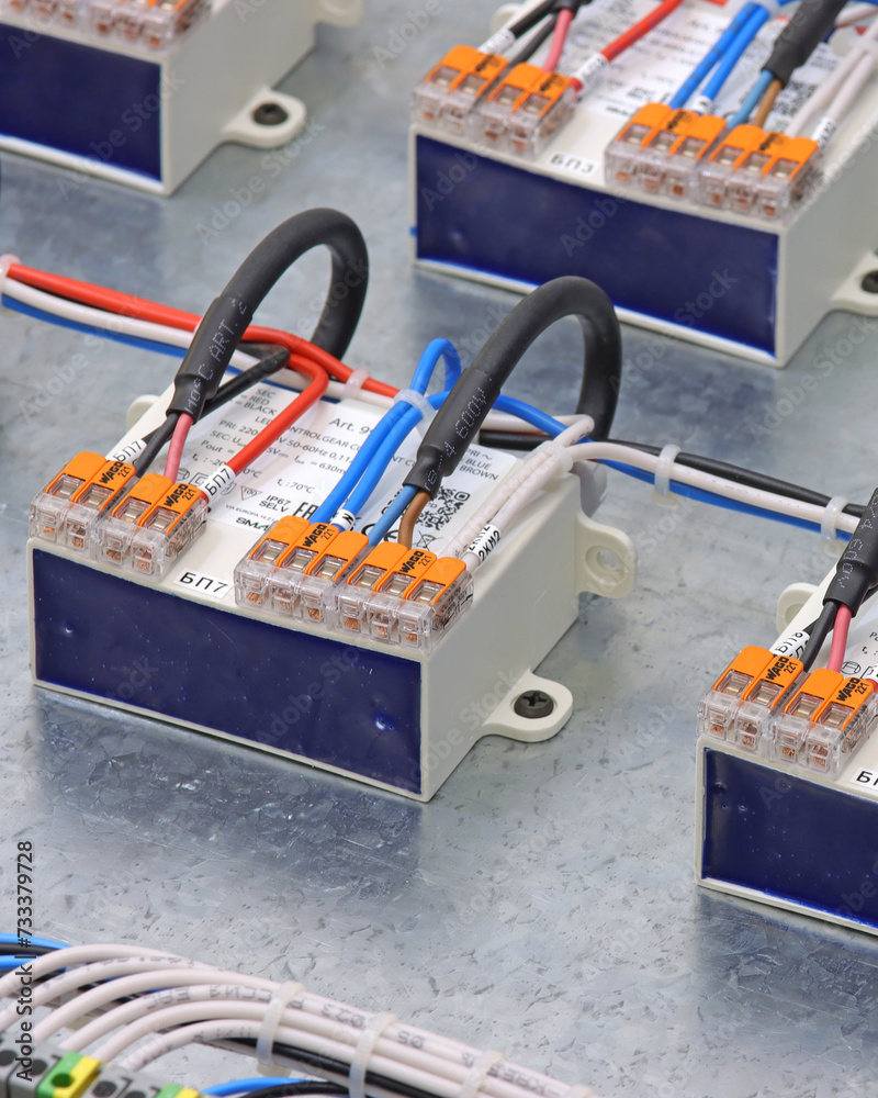 Foto de Current LED drivers for lighting control are installed in an ...