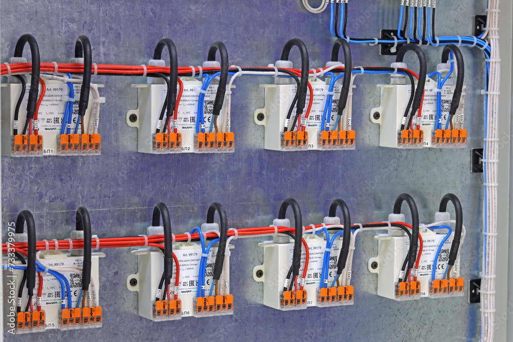 Foto de Current LED drivers for lighting control are installed in an ...