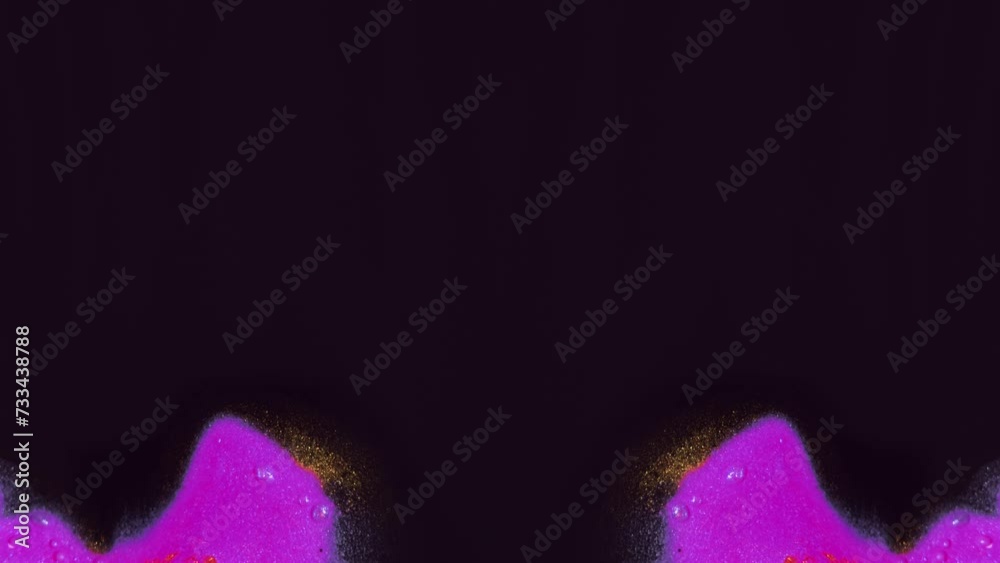 Vidéo Stock Ink drip. Paint spill. Reveal effect. Defocused black pink ...