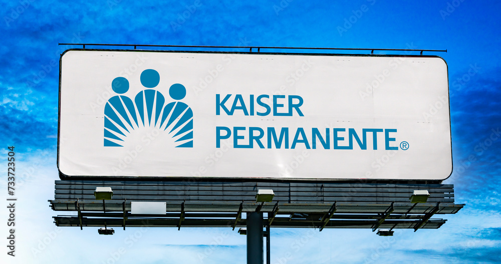 Advertisement billboard displaying logo of Kaiser Permanente Stock ...