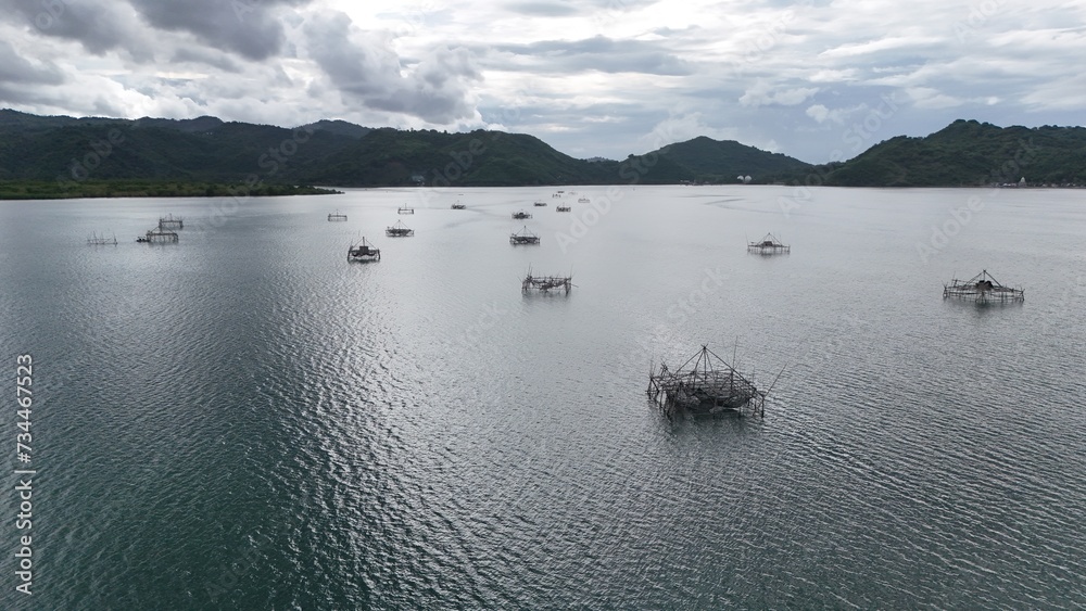 Indonesians call it "bagan" Bamboo rafts are assembled in the middle of ...