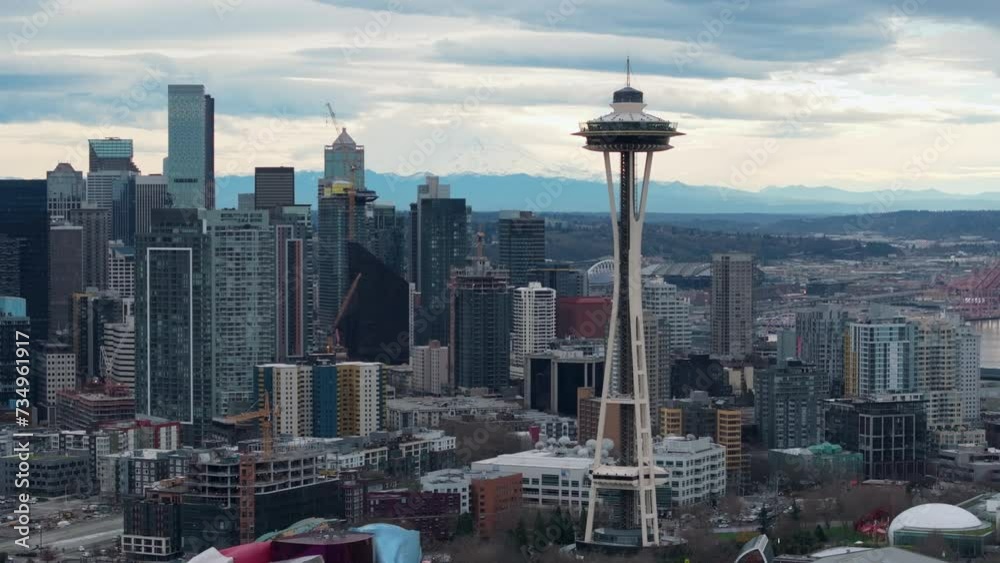 Vidéo Stock Scenic aerial Seattle, Washington state on moody day. Drone ...