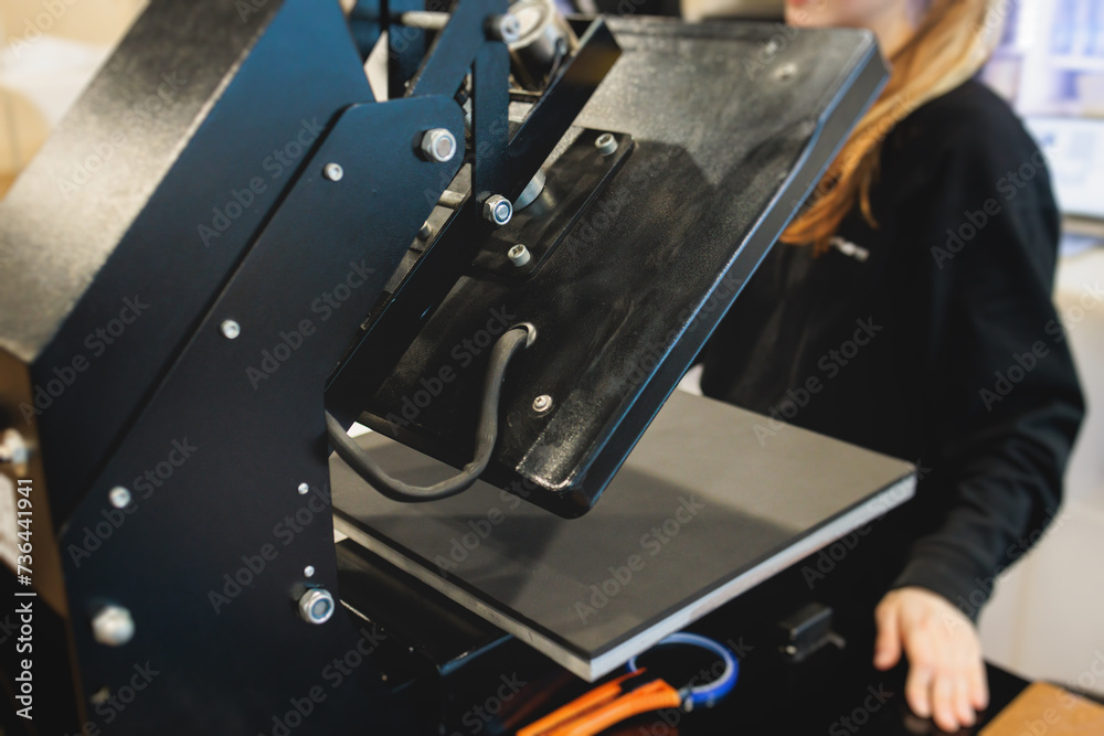 Process of printing image on clothes, heat press machine printing ...