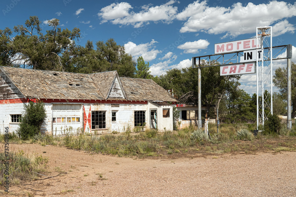 Deserted abandoned gas station, cafe, motel on old Historic Route 66 in ...