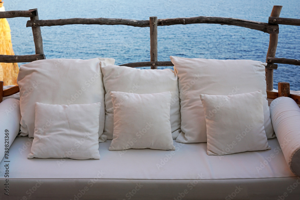 Exterior architecture and design of local lounge club and restaurant ...