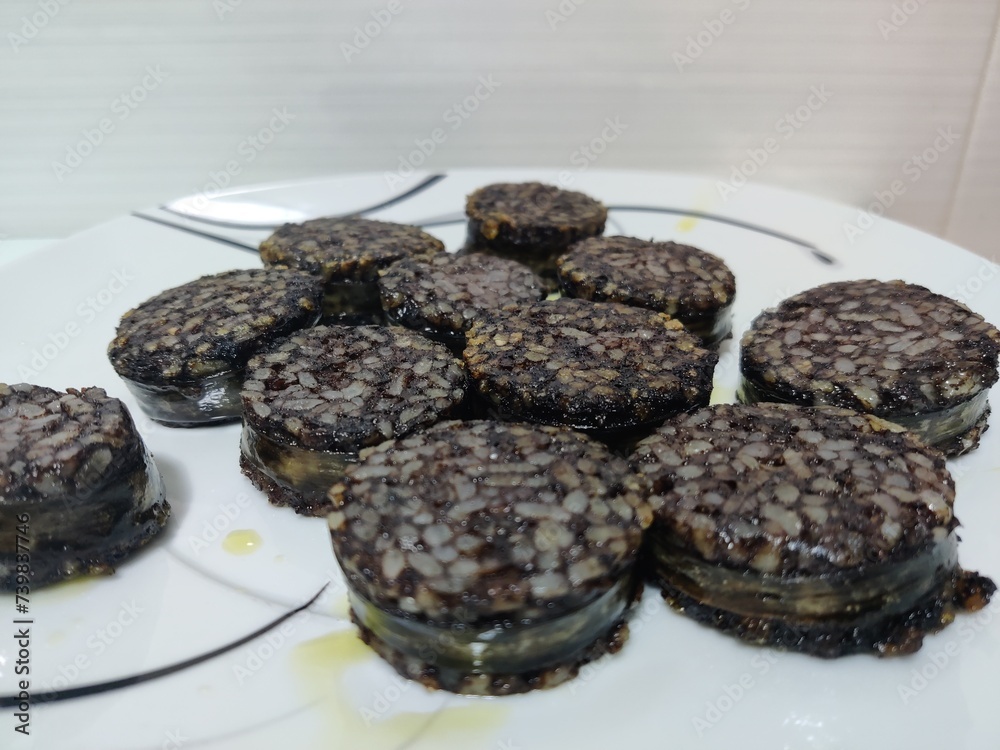 Morcilla de Burgos, comida tradicional española. Black pudding from ...